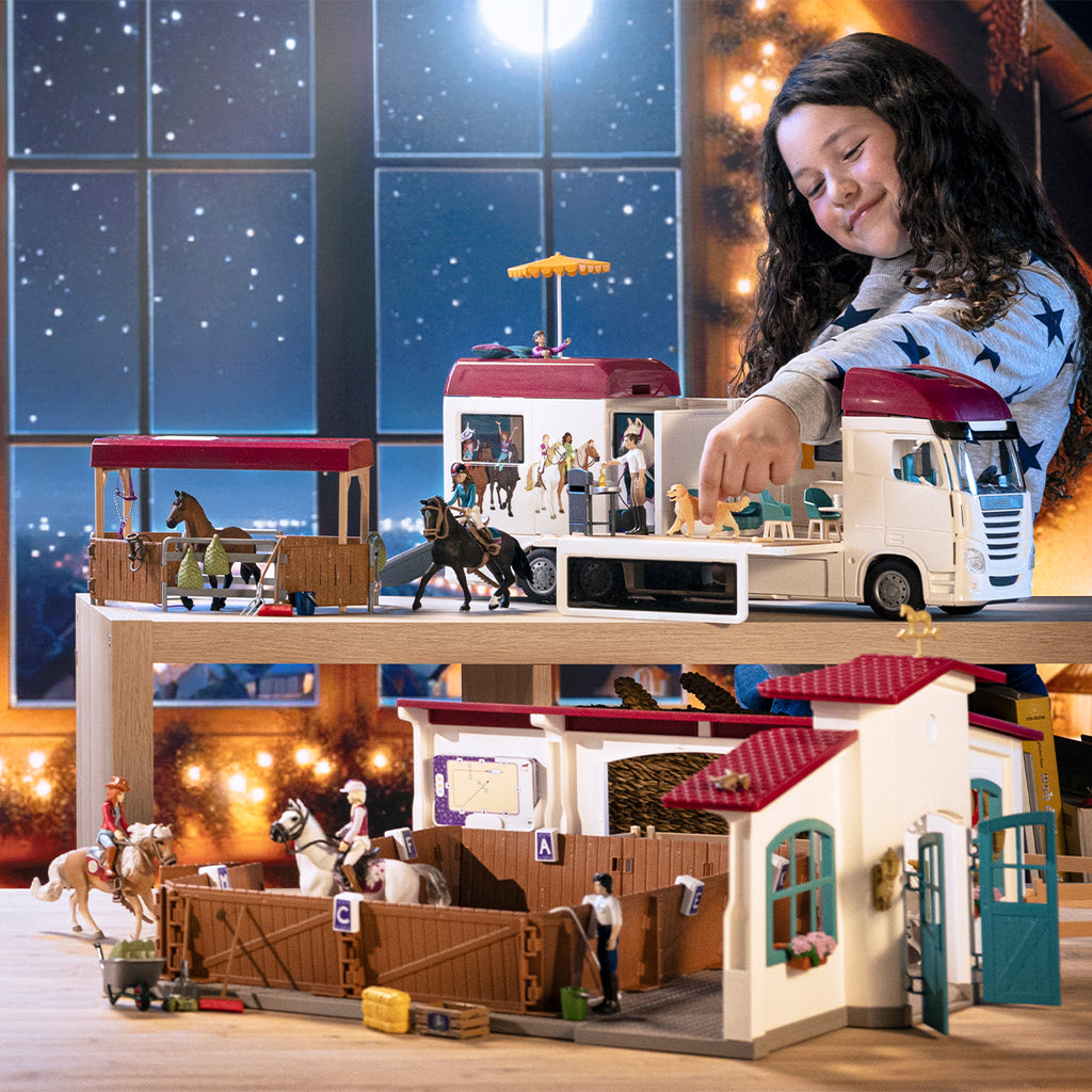 Riding Arena Peppertree 42639 | schleich