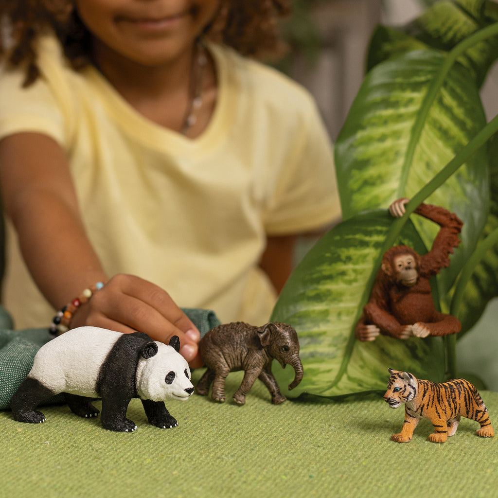 Wild animals & adventure toys | schleich®