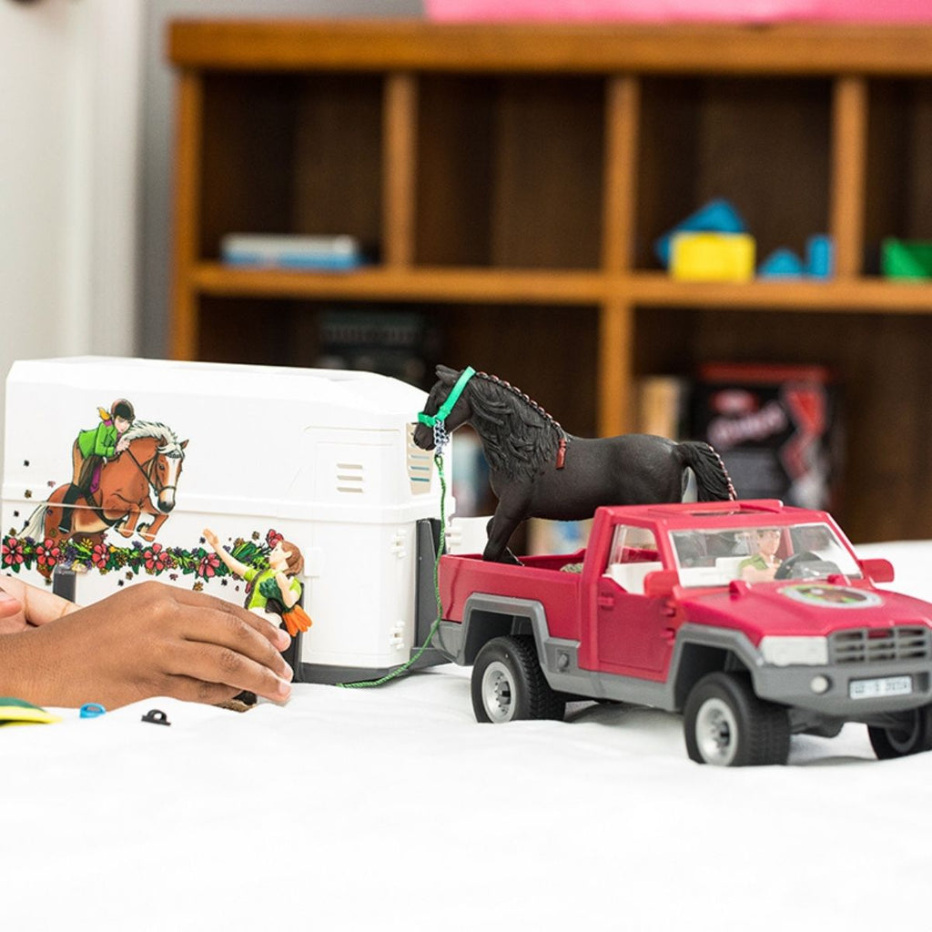 Pick up with horse box 42346 HORSE CLUB | schleich