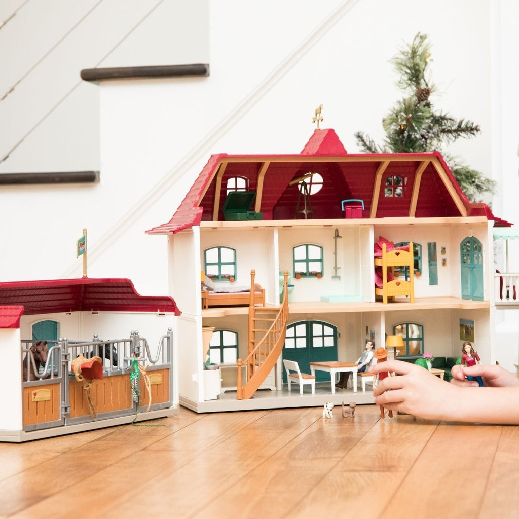 Build your dream HORSE CLUB Horse Stable | schleich®